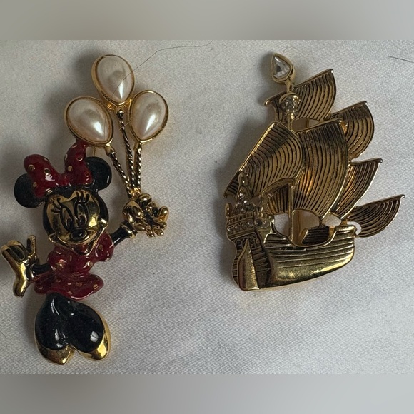 Disney | Jewelry | Set Of 2 Vintage Napier Disney Broochespins Minnie ...